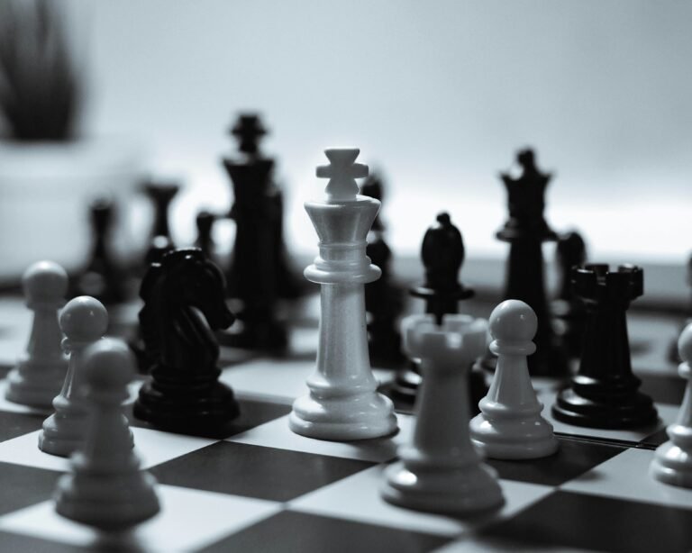 Queen and King checkmate | Queen and King Checkmate Strategy